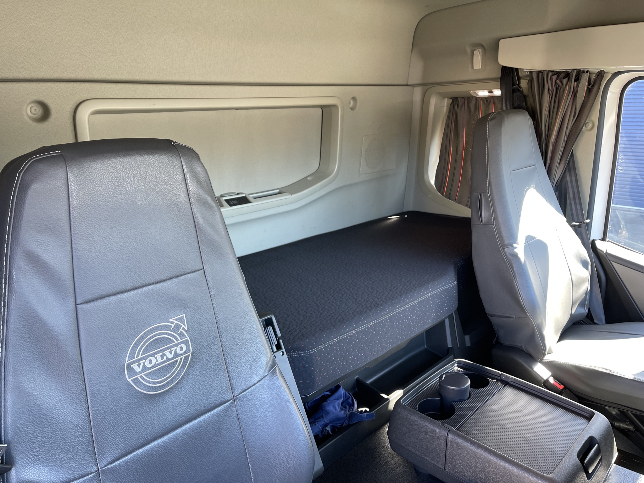 Volvo FM-11 450 | Southside Truck Centre, Parts, & Servicing | Port ...